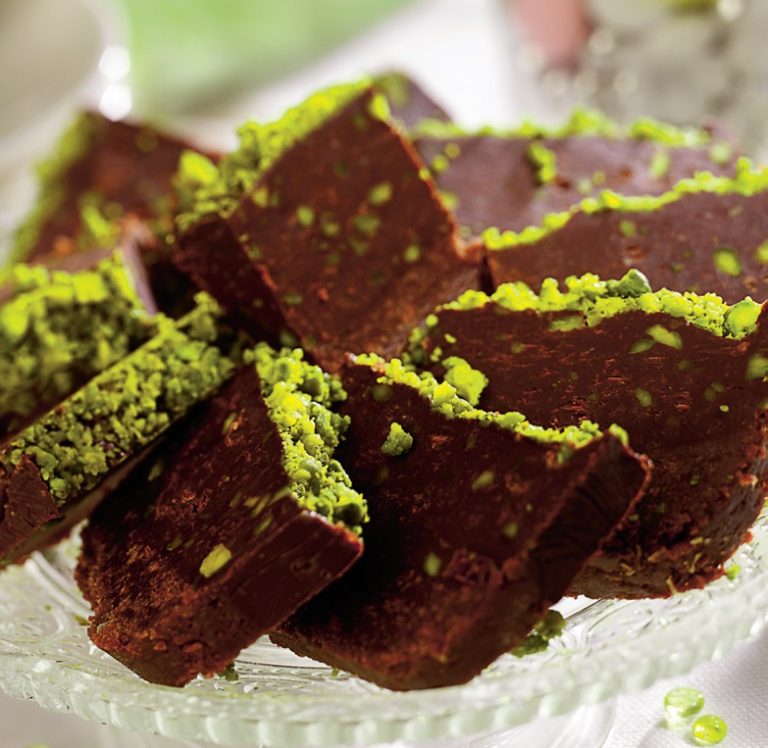 Prajitura cu ciocolata si fistic - Retete practice