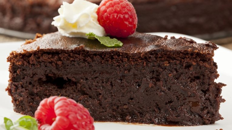 Tort de mere intors - Retete practice