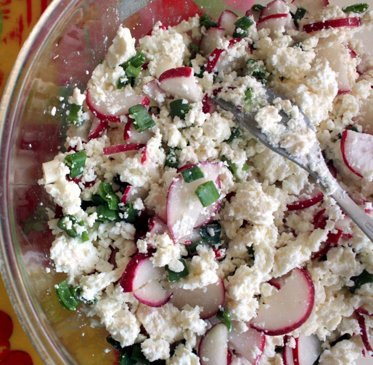 Salata de ridichi cu branza - Retete practice